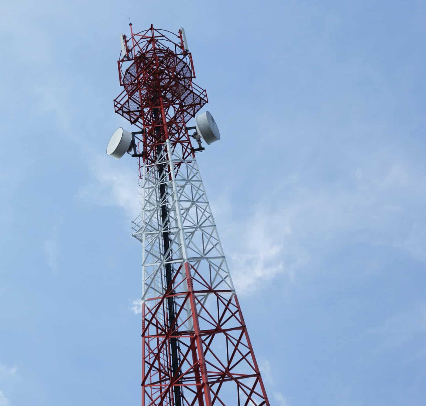 AI Use Cases in Telecom Relevant for 2023 with [8+ examples]